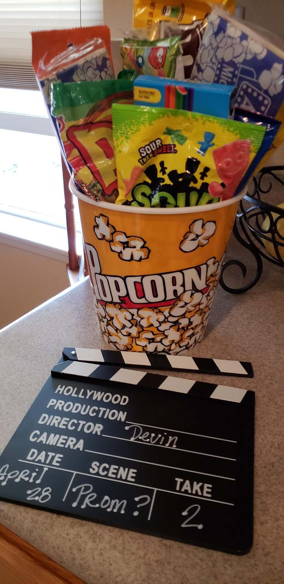 Retro Popcorn Bucket – Novelty Place